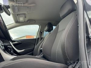 Black Opel Astra 2012 in Cesis, with an engine capacity of 2.00 L and mileage of 0 thousand km for 3500 €, photo 23 on AUTOMOTO.COM.LV