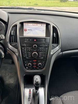 Black Opel Astra 2012 in Cesis, with an engine capacity of 2.00 L and mileage of 0 thousand km for 3500 €, photo 26 on AUTOMOTO.COM.LV