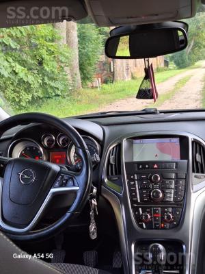 Melns Opel Astra 2012 Valka, ar dzinēja tilpumu 1.70 L un nobraukumu 279 tūkst. km par 3200 €, foto 4 vietnē AUTOMOTO.COM.LV
