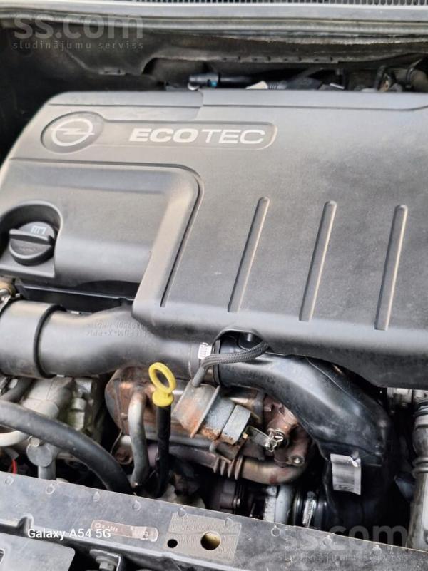 Melns Opel Astra 2012 Valka, ar dzinēja tilpumu 1.70 L un nobraukumu 279 tūkst. km par 3200 €, foto 4 vietnē AUTOMOTO.COM.LV