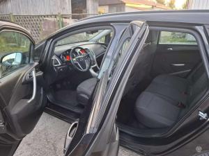 Black Opel Astra 2012 in Utena, with an engine capacity of 1.69 L and mileage of 240 thousand km for 2450 €, photo 13 on AUTOMOTO.COM.LV