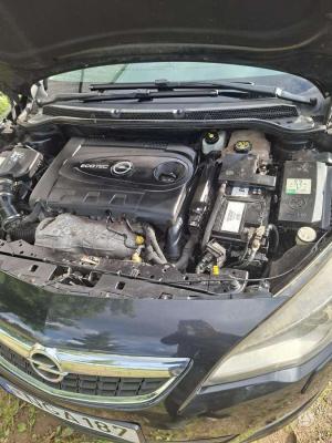 Melns Opel Astra 2012 Raseiniai, ar dzinēja tilpumu 1.96 L un nobraukumu 298 tūkst. km par 3200 €, foto 7 vietnē AUTOMOTO.COM.LV
