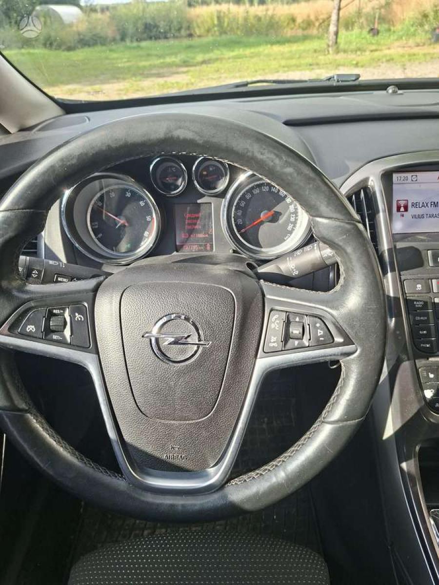 Melns Opel Astra 2012 Raseiniai, ar dzinēja tilpumu 1.96 L un nobraukumu 298 tūkst. km par 3200 €, foto 8 vietnē AUTOMOTO.COM.LV