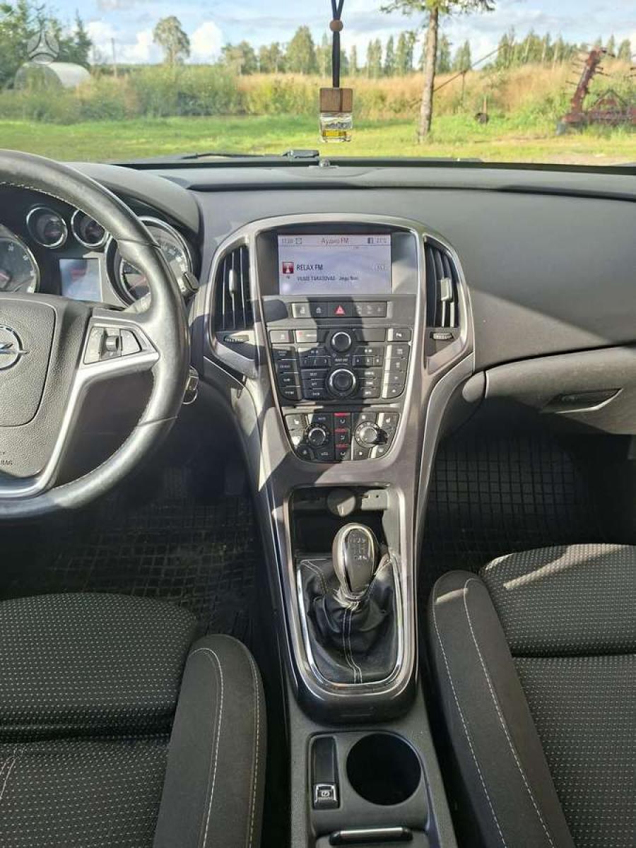 Melns Opel Astra 2012 Raseiniai, ar dzinēja tilpumu 1.96 L un nobraukumu 298 tūkst. km par 3200 €, foto 9 vietnē AUTOMOTO.COM.LV