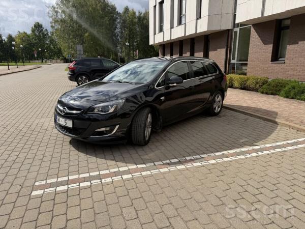 Черный Опель Астра 2012 в Талси, объемом двигателя 1.70 л и пробегом 235 тыс. км за 6000 €, фото 5 на AUTOMOTO.COM.LV