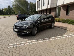 Melns Opel Astra 2012 Talsi, ar dzinēja tilpumu 1.70 L un nobraukumu 235 tūkst. km par 6000 €, foto 5 vietnē AUTOMOTO.COM.LV