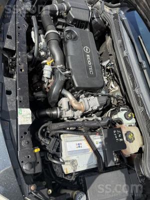 Black Opel Astra 2012 in Valmiera, with an engine capacity of 1.70 L and mileage of 313 thousand km for 2850 €, photo 10 on AUTOMOTO.COM.LV