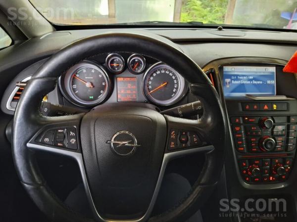 Melns Opel Astra 2012 Kuldīga, ar dzinēja tilpumu 1.70 L un nobraukumu 328 tūkst. km par 3300 €, foto 5 vietnē AUTOMOTO.COM.LV