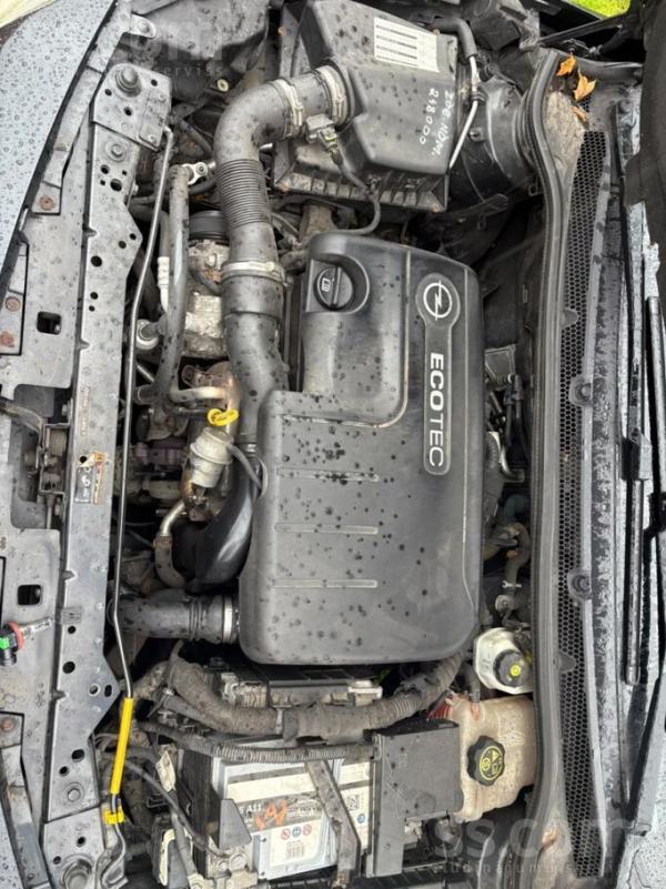 Melns Opel Astra 2012 Kuldīga, ar dzinēja tilpumu 1.70 L un nobraukumu 328 tūkst. km par 3300 €, foto 9 vietnē AUTOMOTO.COM.LV