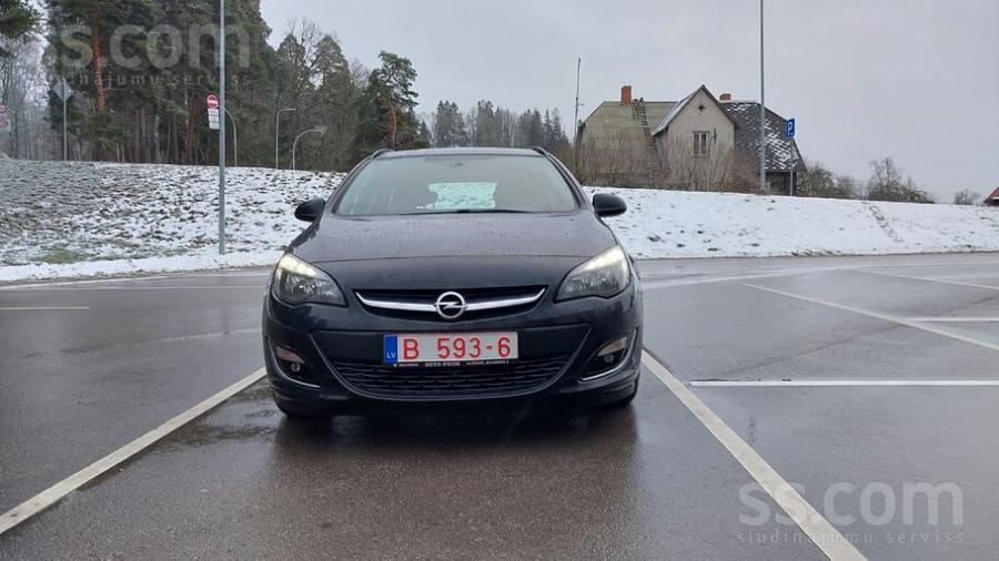 Melns Opel Astra 2013 Alūksne, ar dzinēja tilpumu 1.70 L un nobraukumu 0 tūkst. km par 3200 €, foto 2 vietnē AUTOMOTO.COM.LV