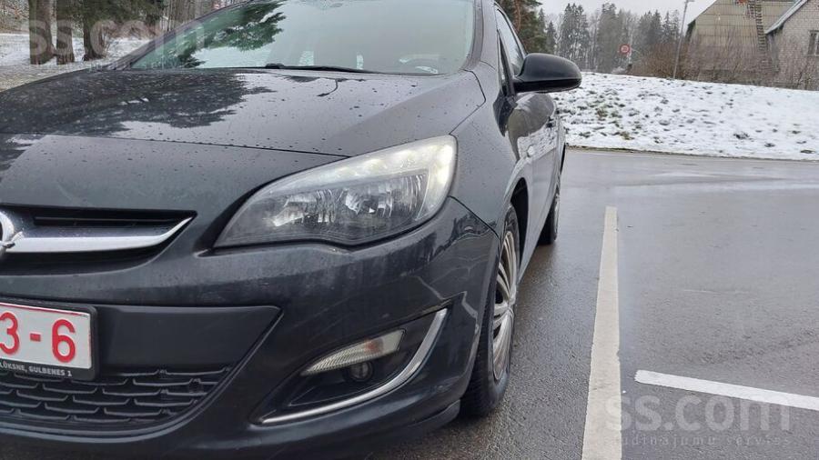 Melns Opel Astra 2013 Alūksne, ar dzinēja tilpumu 1.70 L un nobraukumu 0 tūkst. km par 3200 €, foto 4 vietnē AUTOMOTO.COM.LV