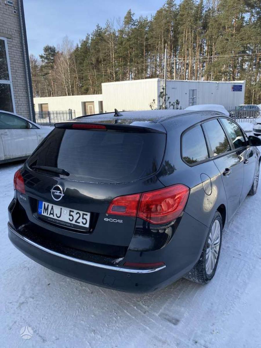 Black Opel Astra 2013 in Jonava, with an engine capacity of 1.69 L and mileage of 269 thousand km for 2500 €, photo 3 on AUTOMOTO.COM.LV