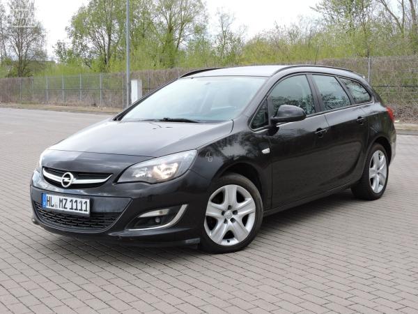 Black Opel Astra 2013 in Marijampole, with an engine capacity of 1.70 L and mileage of 285 thousand km for 3150 €, photo 1 on AUTOMOTO.COM.LV