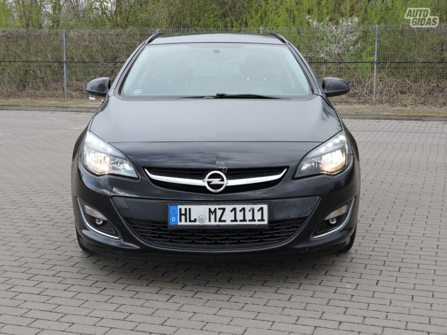 Black Opel Astra 2013 in Marijampole, with an engine capacity of 1.70 L and mileage of 285 thousand km for 3150 €, photo 3 on AUTOMOTO.COM.LV