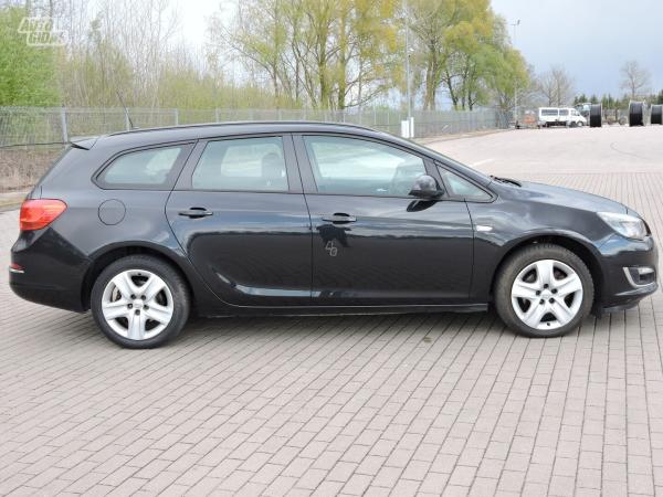 Black Opel Astra 2013 in Marijampole, with an engine capacity of 1.70 L and mileage of 285 thousand km for 3150 €, photo 9 on AUTOMOTO.COM.LV
