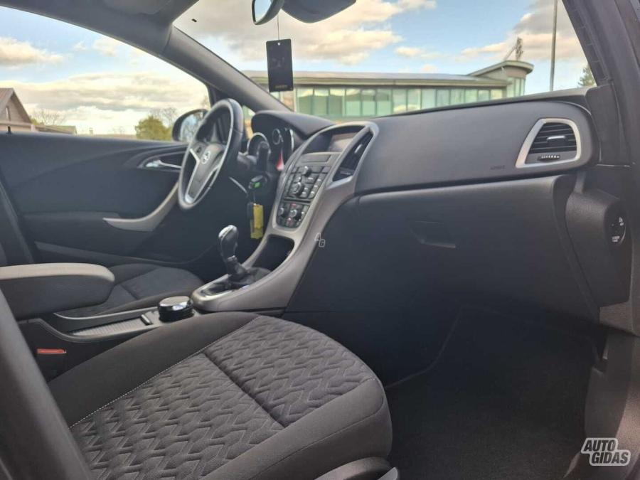 Melns Opel Astra 2013 Utena, ar dzinēja tilpumu 1.70 L un nobraukumu 232 tūkst. km par 3750 €, foto 9 vietnē AUTOMOTO.COM.LV