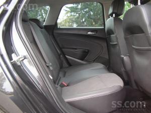 Black Opel Astra 2013 in Riga, with an engine capacity of 1.70 L and mileage of 182 thousand km for 5750 €, photo 22 on AUTOMOTO.COM.LV