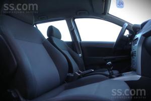 Melns Opel Astra 2013 Rīga, ar dzinēja tilpumu 1.60 L un nobraukumu 149 tūkst. km par 3495 €, foto 14 vietnē AUTOMOTO.COM.LV