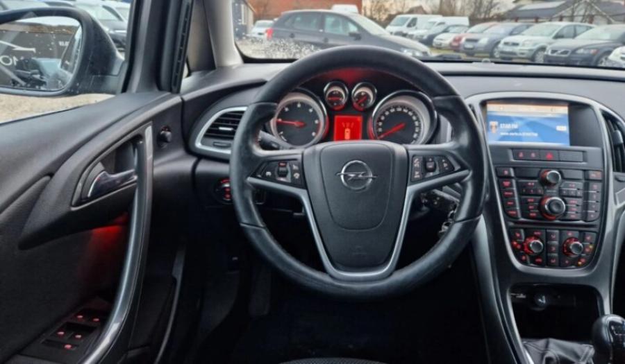 Melns Opel Astra 2013 Rīga, ar dzinēja tilpumu 2.00 L un nobraukumu 269 tūkst. km par 5700 €, foto 20 vietnē AUTOMOTO.COM.LV