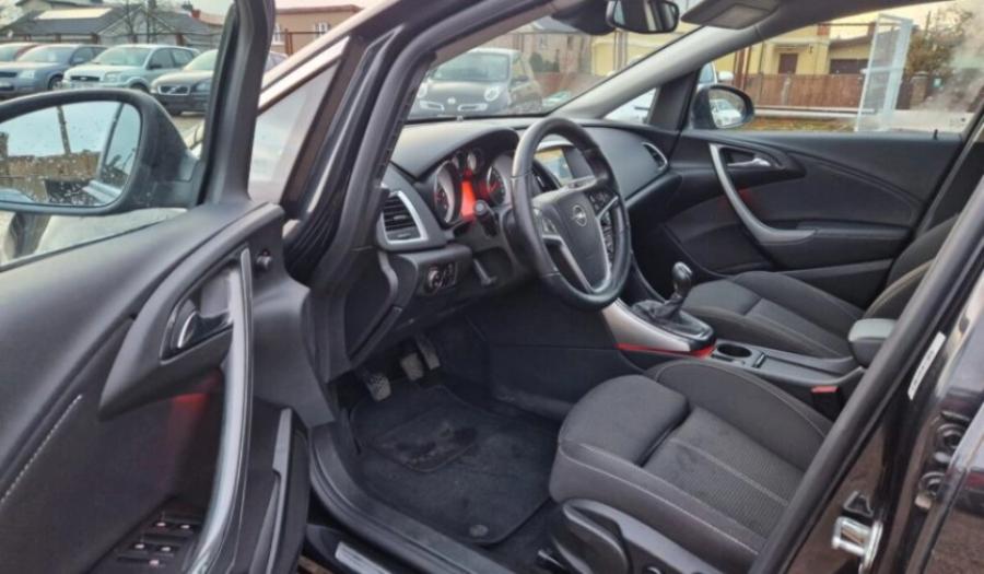 Melns Opel Astra 2013 Rīga, ar dzinēja tilpumu 2.00 L un nobraukumu 269 tūkst. km par 5700 €, foto 31 vietnē AUTOMOTO.COM.LV