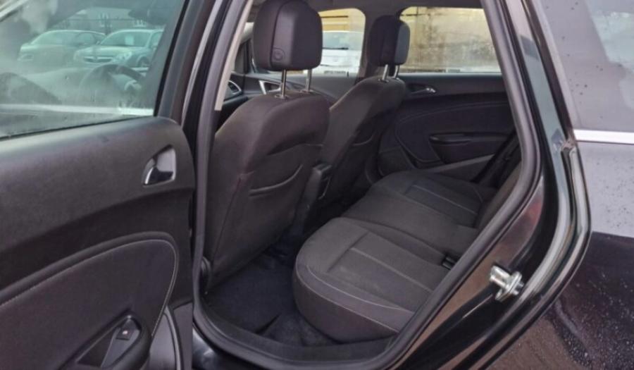 Melns Opel Astra 2013 Rīga, ar dzinēja tilpumu 2.00 L un nobraukumu 269 tūkst. km par 5700 €, foto 34 vietnē AUTOMOTO.COM.LV