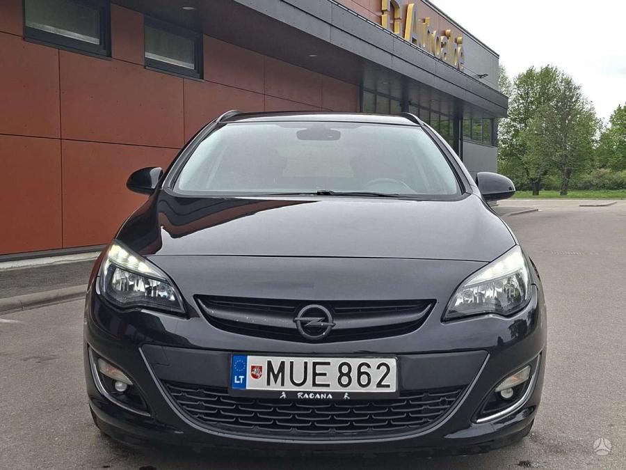 Melns Opel Astra 2013 Šilutė, ar dzinēja tilpumu 1.70 L un nobraukumu 215 tūkst. km par 3300 €, foto 5 vietnē AUTOMOTO.COM.LV