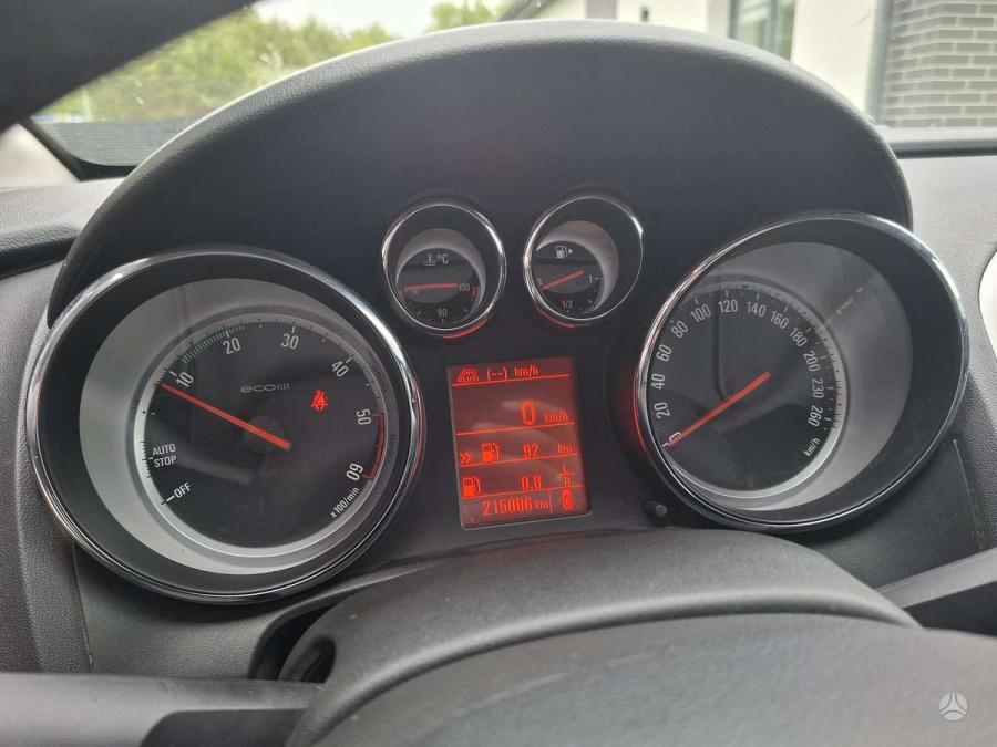 Melns Opel Astra 2013 Šilutė, ar dzinēja tilpumu 1.70 L un nobraukumu 215 tūkst. km par 3300 €, foto 15 vietnē AUTOMOTO.COM.LV