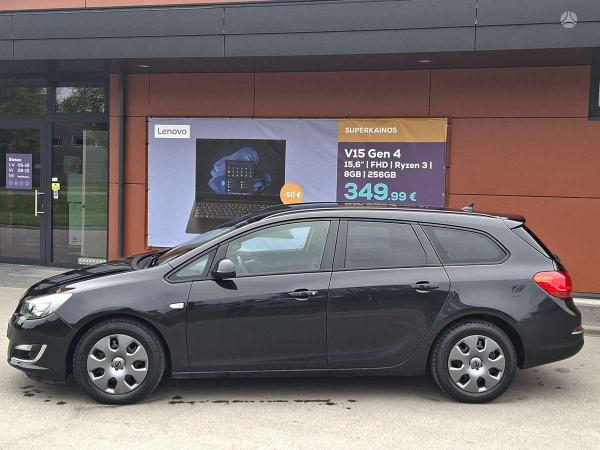 Black Opel Astra 2013 in Silute, with an engine capacity of 1.70 L and mileage of 215 thousand km for 3300 €, photo 6 on AUTOMOTO.COM.LV
