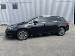 Black Opel Astra 2013 in Riga, with an engine capacity of 1.70 L and mileage of 260 thousand km for 4560 €, photo 4 on AUTOMOTO.COM.LV