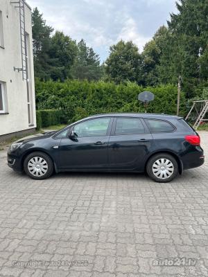 Black Opel Astra 2013 in Tallinn, with an engine capacity of 1.40 L and mileage of 132 thousand km for 5490 €, photo 4 on AUTOMOTO.COM.LV