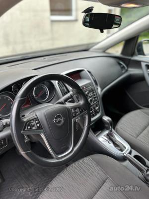Black Opel Astra 2013 in Tallinn, with an engine capacity of 1.40 L and mileage of 132 thousand km for 5490 €, photo 8 on AUTOMOTO.COM.LV