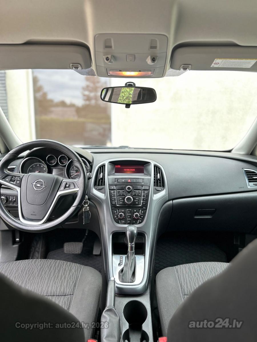 Black Opel Astra 2013 in Tallinn, with an engine capacity of 1.40 L and mileage of 132 thousand km for 5490 €, photo 12 on AUTOMOTO.COM.LV