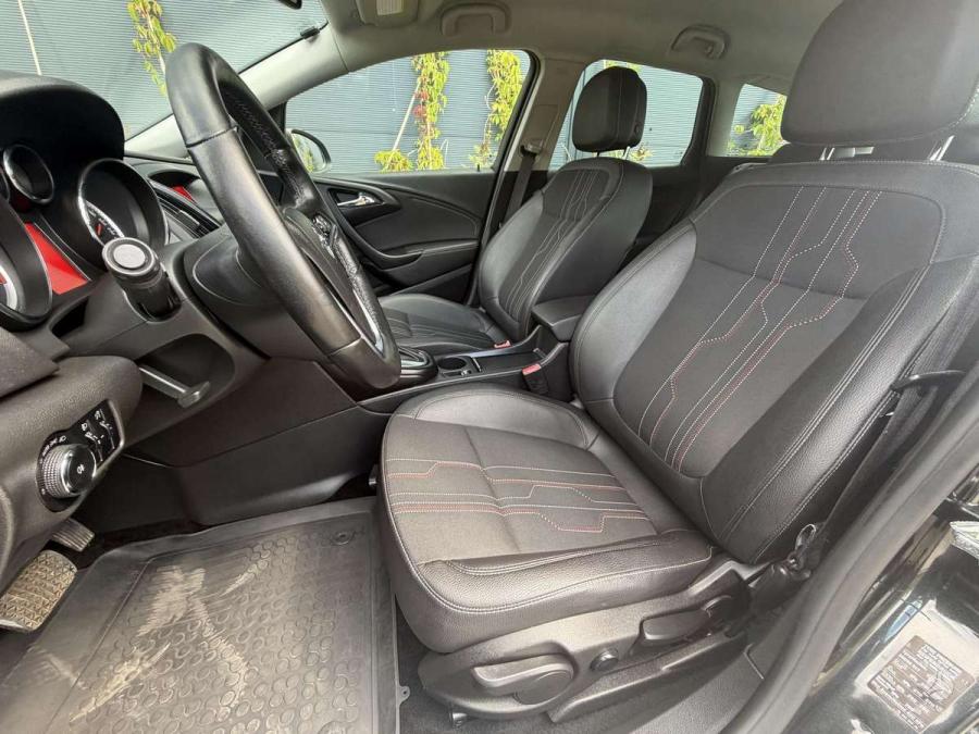 Melns Opel Astra 2013 Viļņa, ar dzinēja tilpumu 1.96 L un nobraukumu 200 tūkst. km par 4150 €, foto 14 vietnē AUTOMOTO.COM.LV