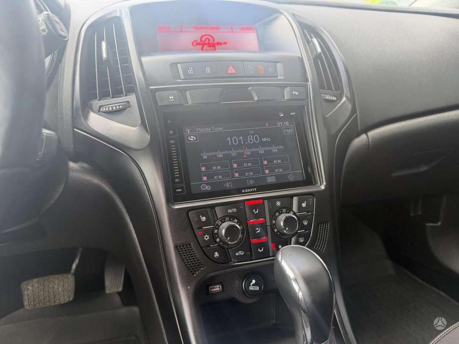 Melns Opel Astra 2013 Viļņa, ar dzinēja tilpumu 1.96 L un nobraukumu 200 tūkst. km par 4150 €, foto 17 vietnē AUTOMOTO.COM.LV