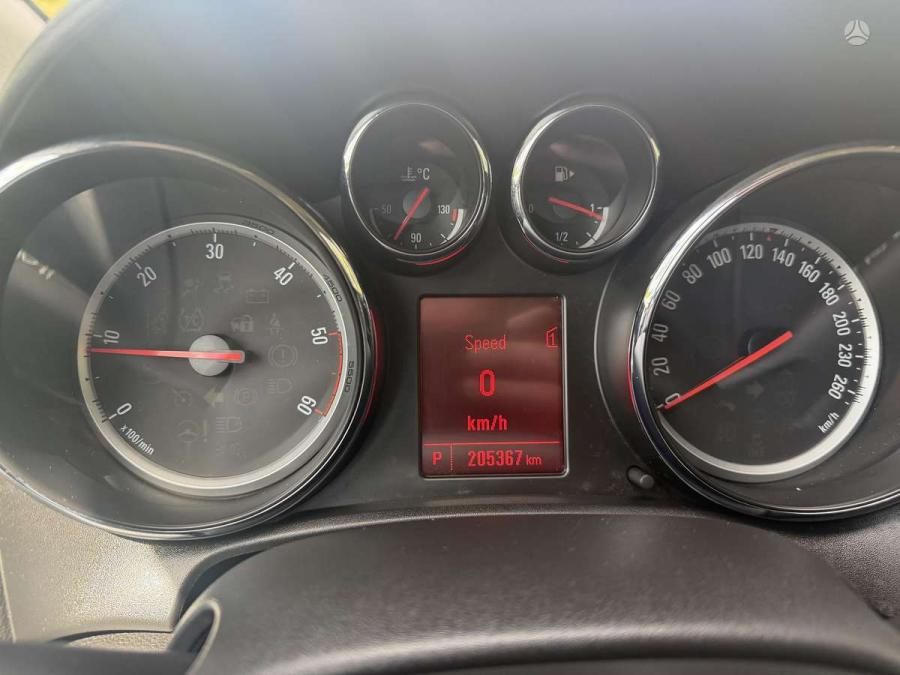 Melns Opel Astra 2013 Viļņa, ar dzinēja tilpumu 1.96 L un nobraukumu 200 tūkst. km par 4150 €, foto 21 vietnē AUTOMOTO.COM.LV
