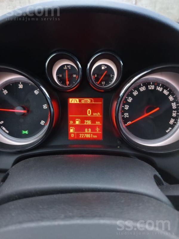 Melns Opel Astra 2013 Rīga, ar dzinēja tilpumu 2.00 L un nobraukumu 227 tūkst. km par 4750 €, foto 7 vietnē AUTOMOTO.COM.LV