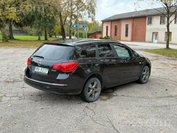 Опель Астра 2013 в Рига на AUTOMOTO.COM.LV Черный Опель Астра 2013 в Рига, объемом двигателя 1.70 л и пробегом 312 тыс. км за 1500 €, фото 3 на AUTOMOTO.COM.LV