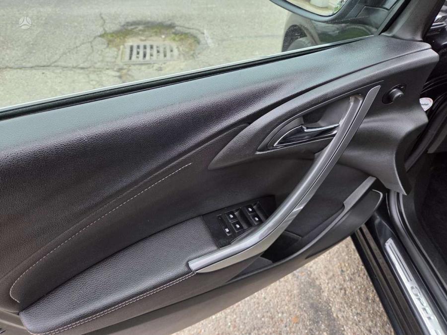 Melns Opel Astra 2013 Marijampole, ar dzinēja tilpumu 1.96 L un nobraukumu 234 tūkst. km par 3750 €, foto 10 vietnē AUTOMOTO.COM.LV