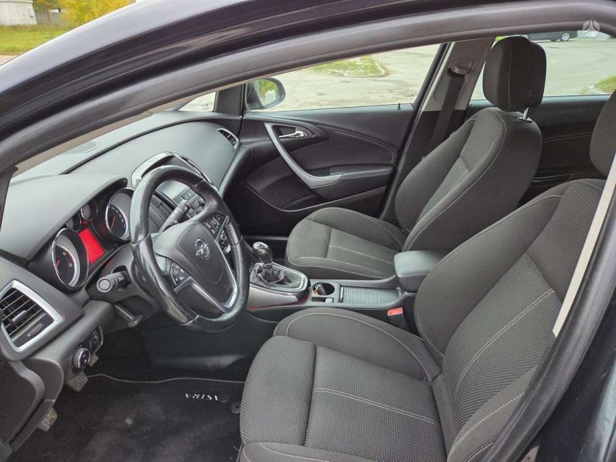 Melns Opel Astra 2013 Marijampole, ar dzinēja tilpumu 1.96 L un nobraukumu 234 tūkst. km par 3750 €, foto 11 vietnē AUTOMOTO.COM.LV