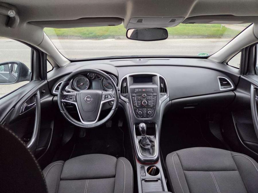 Melns Opel Astra 2013 Marijampole, ar dzinēja tilpumu 1.96 L un nobraukumu 234 tūkst. km par 3750 €, foto 16 vietnē AUTOMOTO.COM.LV
