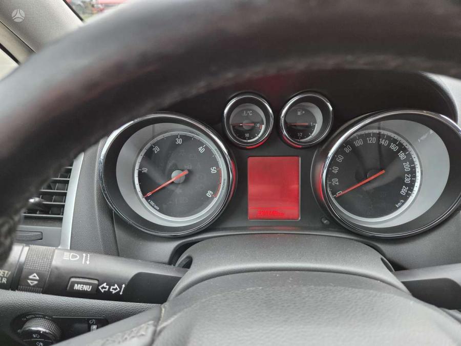 Melns Opel Astra 2013 Marijampole, ar dzinēja tilpumu 1.96 L un nobraukumu 234 tūkst. km par 3750 €, foto 18 vietnē AUTOMOTO.COM.LV