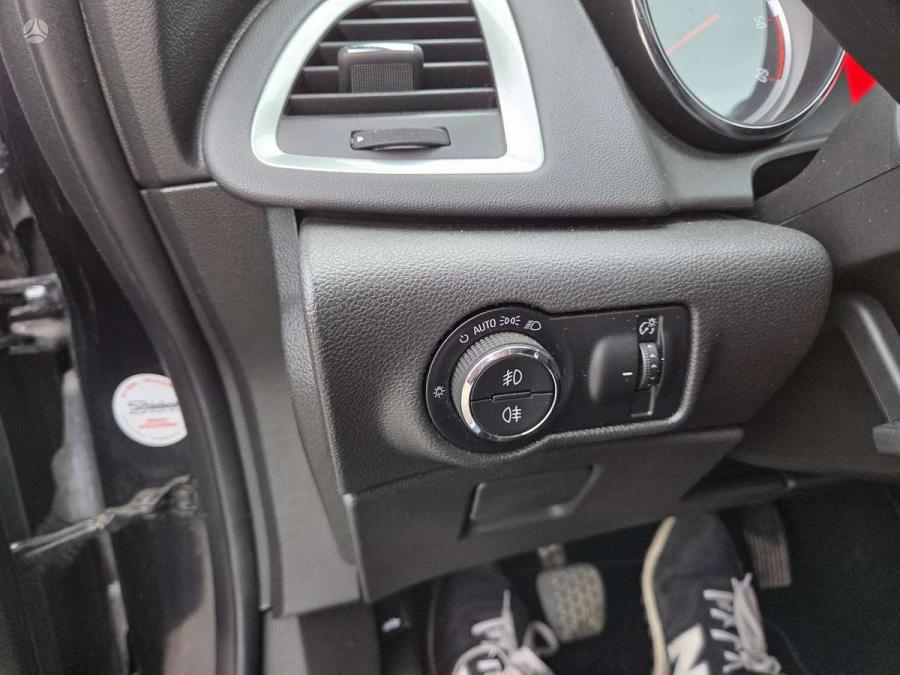 Melns Opel Astra 2013 Marijampole, ar dzinēja tilpumu 1.96 L un nobraukumu 234 tūkst. km par 3750 €, foto 21 vietnē AUTOMOTO.COM.LV