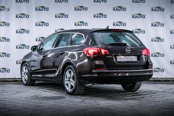 Melns Opel Astra 2014 Kauņa, ar dzinēja tilpumu 1.60 L un nobraukumu 0 tūkst. km par 5290 €, foto 4 vietnē AUTOMOTO.COM.LV