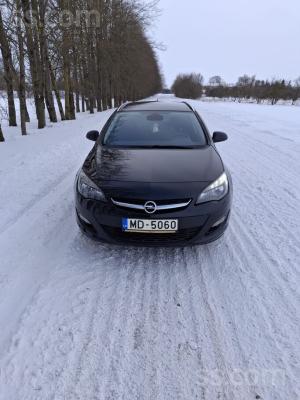 Melns Opel Astra 2014 Rīga, ar dzinēja tilpumu 1.60 L un nobraukumu 261 tūkst. km par 3300 €, foto 6 vietnē AUTOMOTO.COM.LV