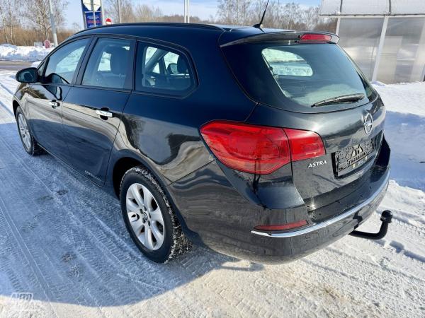 Melns Opel Astra 2014 Radviliškis, ar dzinēja tilpumu 1.40 L un nobraukumu 188 tūkst. km par 3150 €, foto 2 vietnē AUTOMOTO.COM.LV