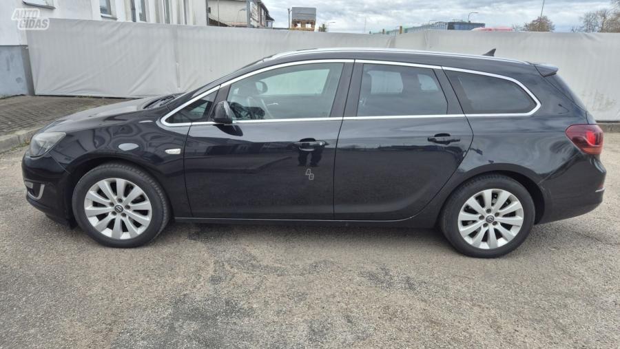 Black Opel Astra 2014 in Kaunas, with an engine capacity of 1.60 L and mileage of 377 thousand km for 3600 €, photo 4 on AUTOMOTO.COM.LV