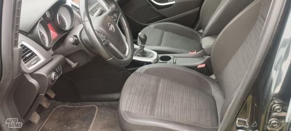 Melns Opel Astra 2014 Viļņa, ar dzinēja tilpumu 1.60 L un nobraukumu 220 tūkst. km par 3450 €, foto 5 vietnē AUTOMOTO.COM.LV