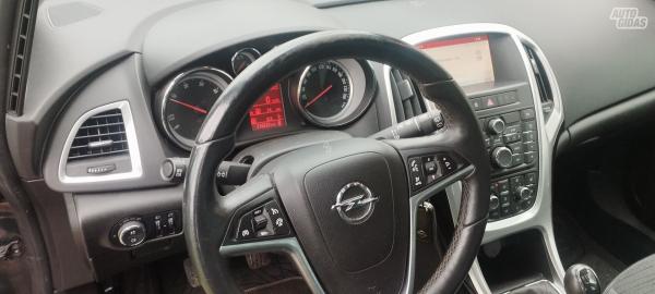 Melns Opel Astra 2014 Viļņa, ar dzinēja tilpumu 1.60 L un nobraukumu 220 tūkst. km par 3450 €, foto 6 vietnē AUTOMOTO.COM.LV