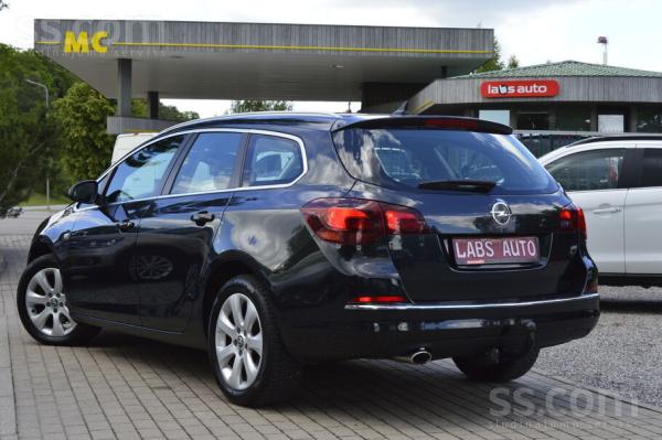 Melns Opel Astra 2014 Tukums, ar dzinēja tilpumu 2.00 L un nobraukumu 215 tūkst. km par 5995 €, foto 4 vietnē AUTOMOTO.COM.LV