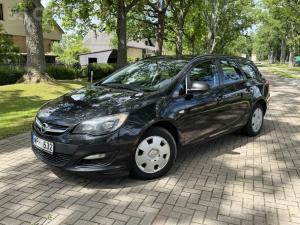 Black Opel Astra 2014 in Valmiera, with an engine capacity of 1.70 L and mileage of 240 thousand km for 2950 €, photo 4 on AUTOMOTO.COM.LV